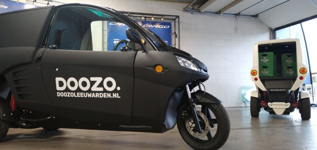 Carver Cargo: Plat met pizza's door de bocht - Dagelijksauto.nl