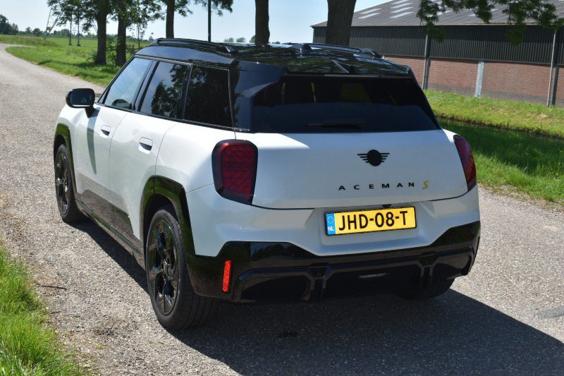 Rijtest Mini Aceman SE: de karaktervolle crossover - Dagelijksauto.nl